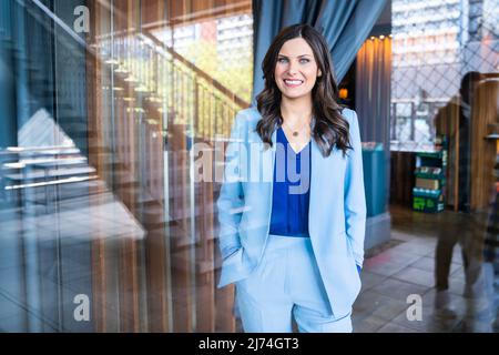 05. Mai 2022, Berlin: Clara Pfeffer, Moderatorin, nimmt an der Green ...