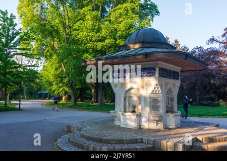 Wien, Wien: park Türkenschanzpark, Brunnen Yunus-Emre-Brunnen 18 ...