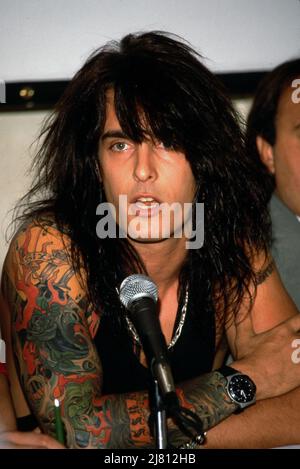 Nikki Sixx 1989 Quelle: Ralph Dominguez/MediaPunch Stockfotografie - Alamy