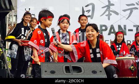Japan-Tag 2022: Taiko Kids inszenieren Performance. Der Japan-Tag ist ...