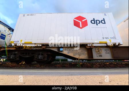 Hamburg, Deutschland. 30.. Mai 2022. Die ersten beiden DPD-Container ...