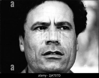 Muammar al-Gaddafi, das Staatsoberhaupt von Libyen von 1969 bis 2011 ...