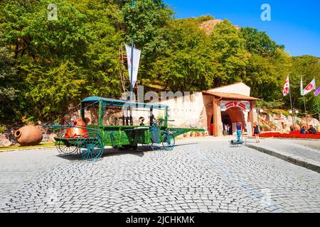 Kvareli, Georgien - 03. September 2021: Kellerei der Kindzmarauli ...