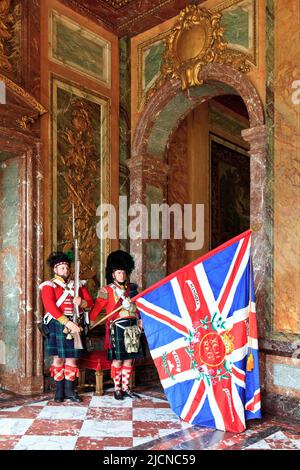 Ein Offizier mit den Farben des 92. (Gordon Highlanders) Regiments of ...