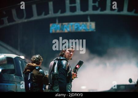 GESTRAHLT, (AKA GESTRAHLT: GUTTA VS. ALIENS), Poster, obere Reihe von ...