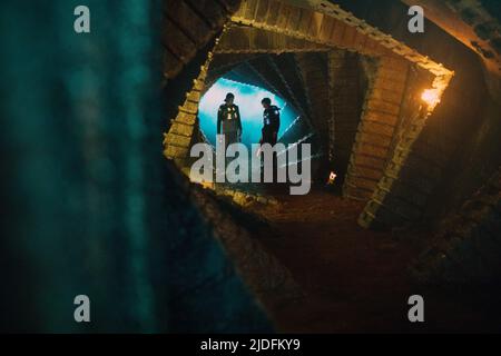 GESTRAHLT, (AKA GESTRAHLT: GUTTA VS. ALIENS), von links: Axel Boyum ...