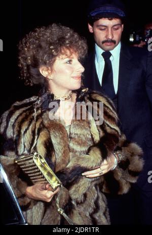 Barbra Streisand 1984 Quelle: Ralph Dominguez/MediaPunch ...