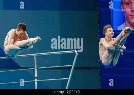 BUDAPEST, UNGARN - 28. JUNI: Oleksii Sereda aus der Ukraine, Kirill ...