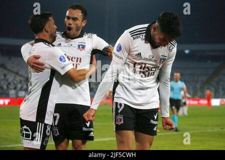 Juan Mart’n Lucero do Colo-Colo (CHI), comemora o Seu gol durante a partida entre Colo-Colo e ...