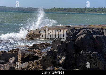 Überreste von Mulberry-Häfen in Garlieston Bay, wo sie 1943 getestet ...