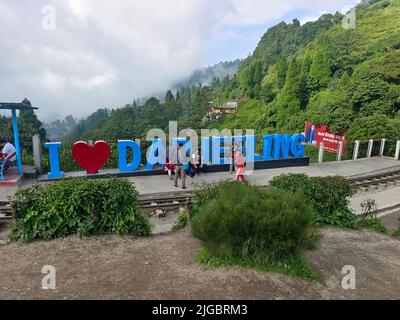 Darjeling, WB / Indien - Juni 23 2022, Batasia Loop ist Kriegsdenkmal ...