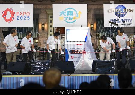 Eine Countdown-Uhr in den Universal Studios Japan in Osaka zeigt sich 1 ...