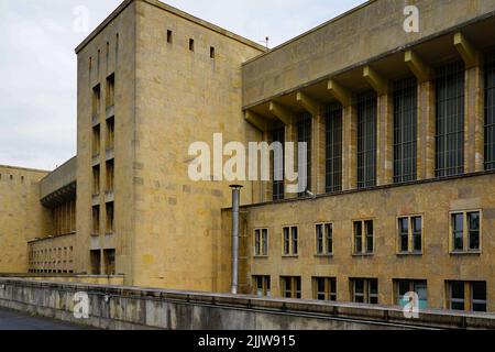 Flughafen Tempelhof, erbaut 1927. Sie wurde 2008 geschlossen. Die Nazi ...