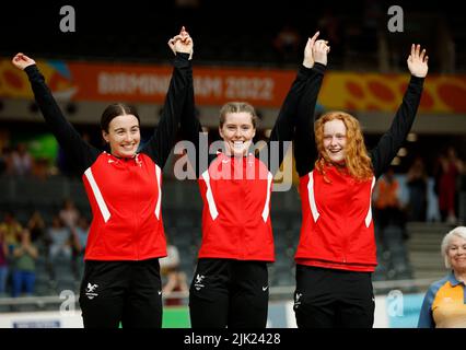 Lowri Thomas, Rhian Edmunds und Emma Finucane aus Wales beim Women's ...