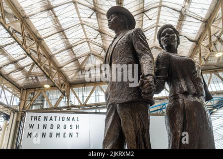 3. August 2022: Das National Windrush Monument, Waterloo Station ...