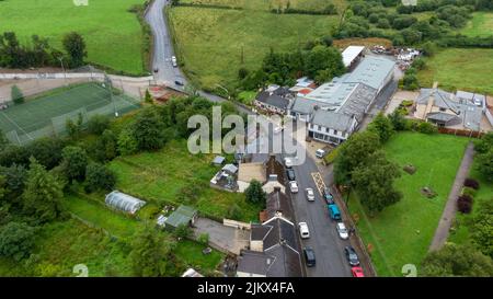 Scriff, Irland - 30. Juli 2022; kleine Stadt als Standort für Waterways ...