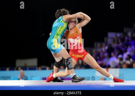 Shannon Harry aus Wales beim Spiel der Frauen im Freestyle Wrestling ...