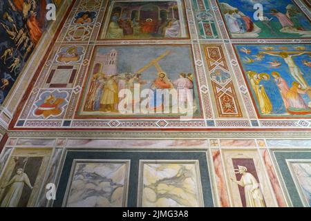 Der Scrovegni Kapelle. Fresko von Giotto, 14.Jahrhundert. Die Pfingsten. Padua. Italien ...