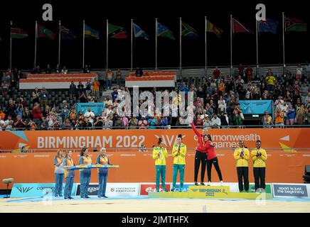 Die Silbermedaillengewinnerinnen Mariafe Artacho del Solar und Taliqua ...