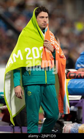 Angus Armstrong aus Australien fühlt sich kalt, als er beim ...