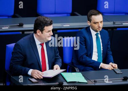 (LR) Hubertus Heil (SPD), Bundesminister für Arbeit und Soziales ...