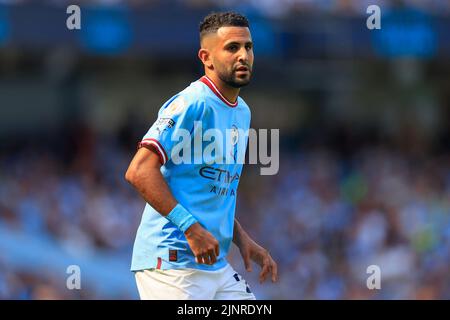 Riyad Mahrez #26 von Manchester City und seine Teamkollegen feiern den ...