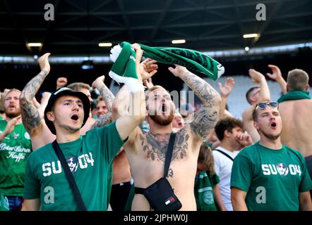Viborg Fodsports Forening-Fans in der Tribüne vor dem Play-off der UEFA ...