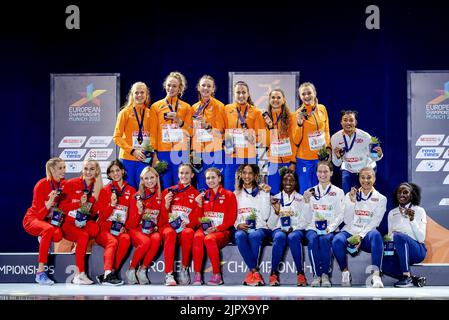 MÜNCHEN - Andrea Bouma, Lieke Klaver, Femke Bol, Eveline Saalberg ...