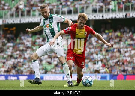 GRONINGEN - (lr) Mike Te Wierik vom FC Groningen, Oliver Edvardsen von ...