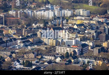Luftaufnahme, Stadtansicht mit evang. Friedenskirche und Hochhaus ...