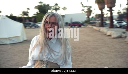 DIANE KEATON in MACK & RITA (2022), Regie: KATIE ASELTON. Bild: Rhea ...