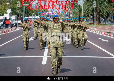 30. August 2022: Parade türkischer Militäreinheiten am 30. August Tag ...
