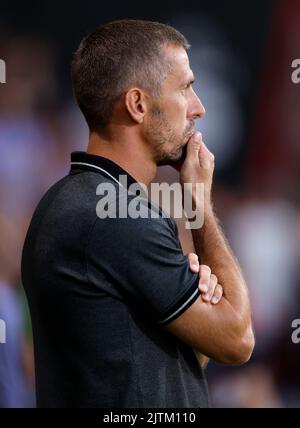 Gary O'Neil, Interim-Manager von Bournemouth, ruft seine Spieler ...