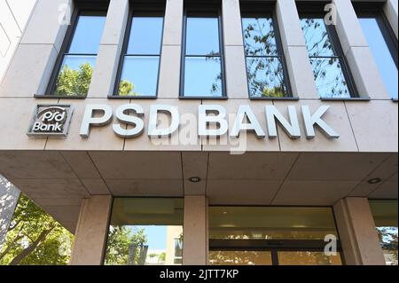Köln, Deutschland. 01. September 2022. Schriftzug und Logo der PSD Bank ...