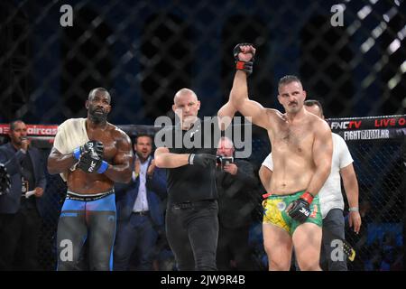 Ivan Vitasovic Kampf gegen Geronimo dos Santos während des Fight Nation ...