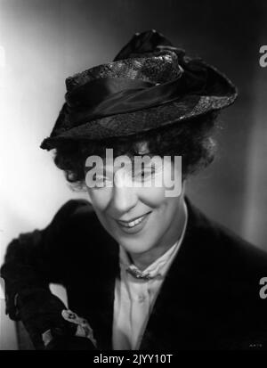 THE WINSLOW BOY by Terence Rattigan Design: Reece Pemberton Kostüme ...