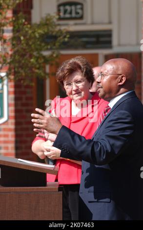 Besuch von Sekretär Alphonso Jackson in Charlotte, North Carolina, wo ...