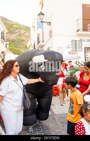 Tierfreundlicher Betrieb der Bullen, mit aufblasbaren Bullen, in der ...