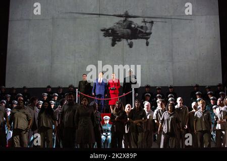 Slaves in AIDA von Giuseppe Verdi an der Royal Opera, Covent Garden ...