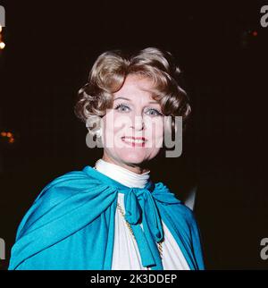 Marika Rökk, ungarische Sängerin, Tänzerin und Schauspielerin, Portrait ...