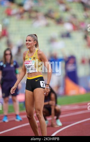 Alica Schmidt nimmt an den 400 Metern der Leichtathletik ...