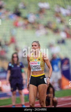 Alica Schmidt nimmt an den 400 Metern der Leichtathletik ...