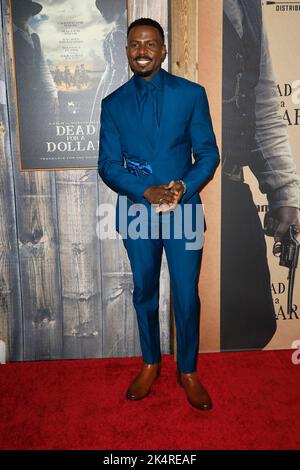 LOS ANGELES - SEP 28: Warren Burke bei der US-Premiere „Dead for A ...