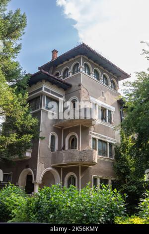 Baile Sacelu, Kreis Gorj, Rumänien – 24. Juli 2022: Das Bett des ...