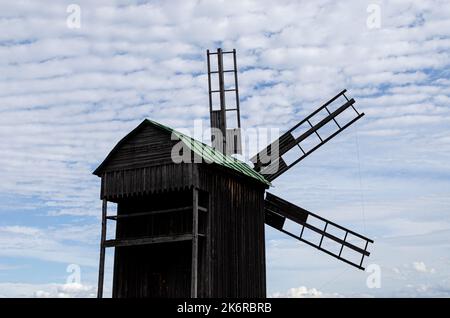 Alte Holzmühle der Getreidemühle aus dem 17. Jahrhundert Eine ...