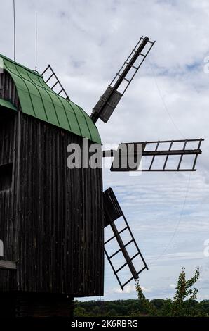 Alte Holzmühle der Getreidemühle aus dem 17. Jahrhundert Eine ...
