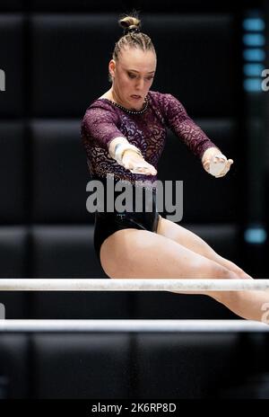 ROTTERDAM - Tisha Volleman beim zweiten Qualifikationsspiel für die ...