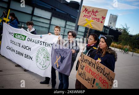 Bonn, Deutschland. 16. Oktober 2022. Timon Dzienus, nationaler Sprecher ...