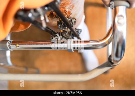 Obere Ansicht der externen Fixierungsvorrichtung an Hüfte und Becken bei Patienten mit ...