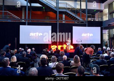Carolin Ollivier, Chefredakteurin von Arte, und Tom Buhrw, Direktor der ...